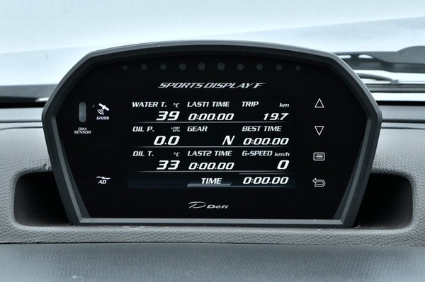 自動車用追加マルチメーター「Defi Sports Display F」、最新Ver.6.0にバージョンアップ | CAR CARE PLUS